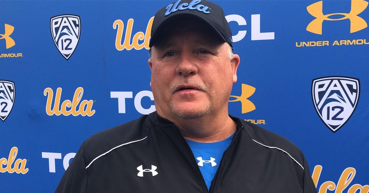 VIDEO: Chip Kelly on Sunday Before Practice