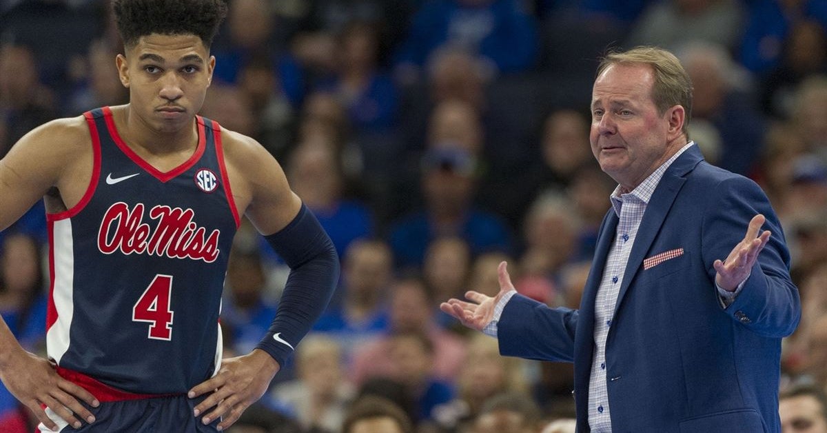 Davis' Rebels try to end two-game skid when Hogs come calling