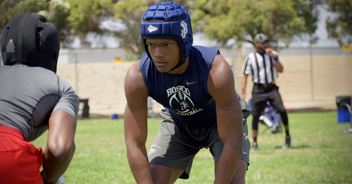 An opposing view of Husky DB James Smith