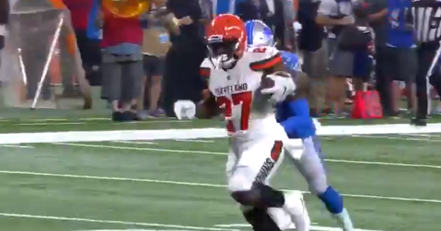 Matthew Dayes explodes for second rushing touchdown