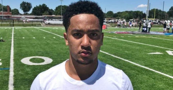 Three-star DB Isaiah Hacket still looking for more offers