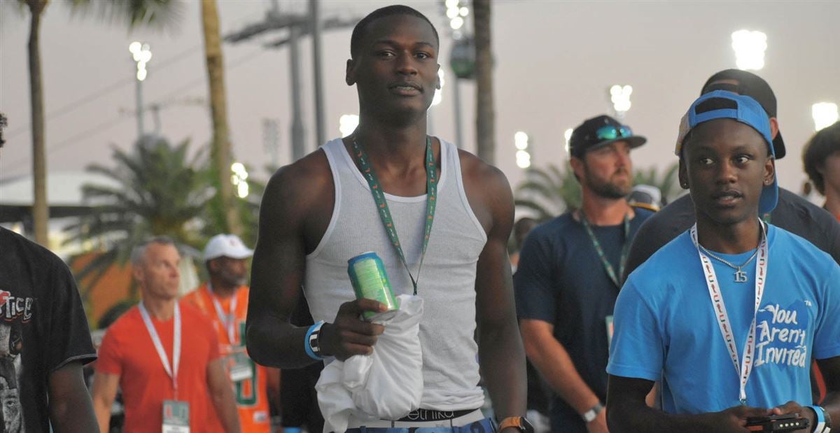 Predicting where 5-star DB Charles Lester will commit on Friday