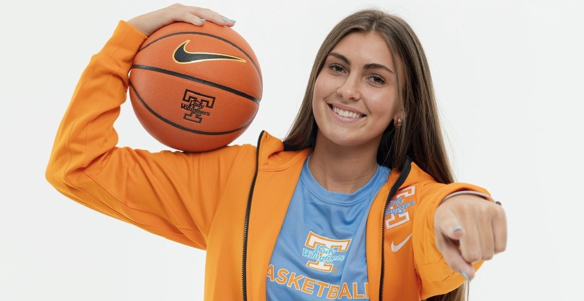 Elite 2025 recruit Lauren Hurst commits to Lady Vols