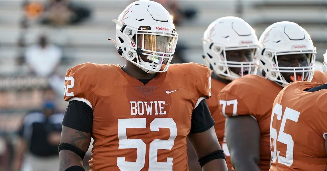 Five-star OL Devon Campbell and his family always love Austin