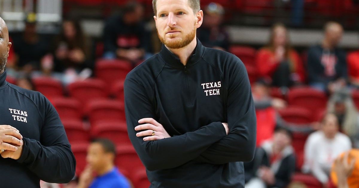 Iowa Basketball Offseason Buzz: A look at what the Hawkeyes' new staff ...