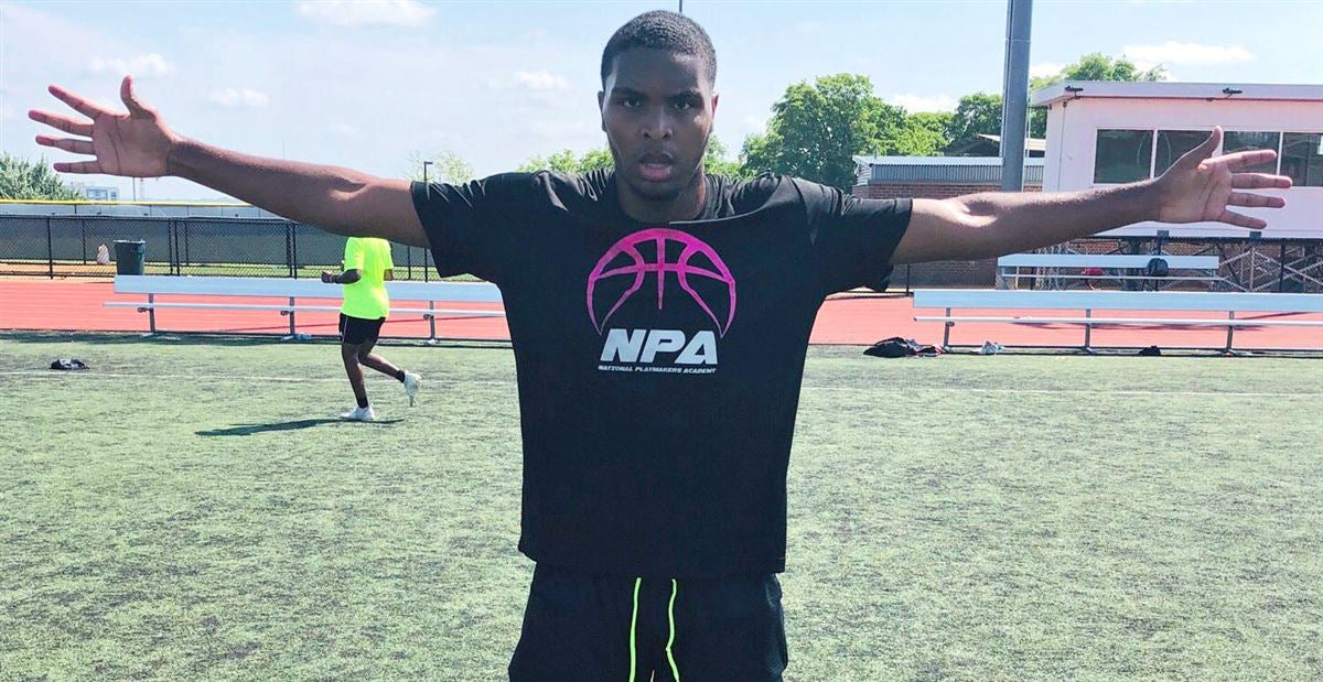 Three-star defensive lineman Eric Gaston commits to Memphis after OV