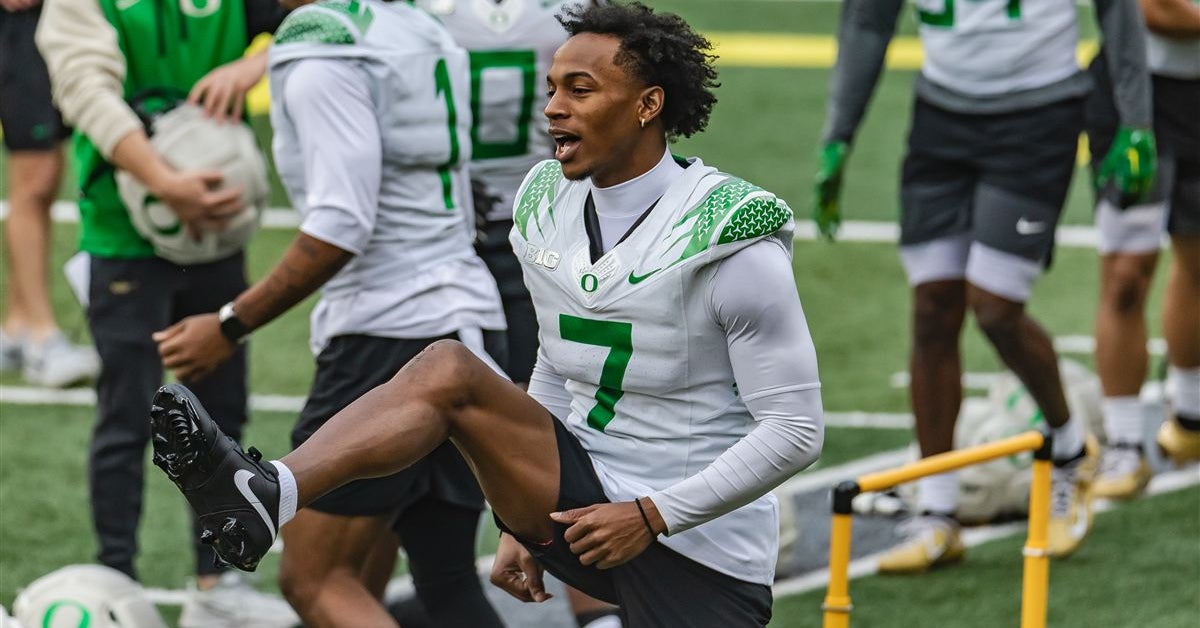 Oregon receiver Evan Stewart opens about injury and future plans
