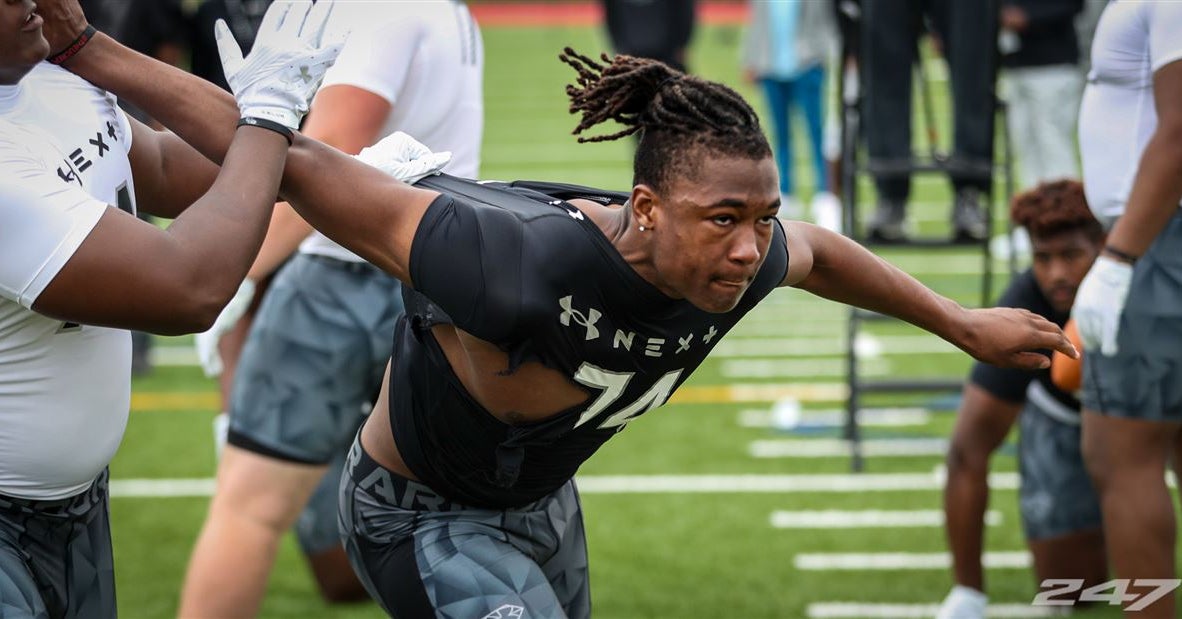 Penn State DL coach Deion Barnes talks reclassified freshman Daniel Jennings: 'A really focused kid'