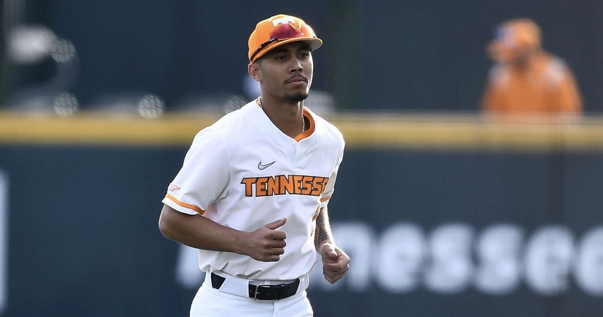 Maui Ahuna handling things 'like a champ' while awaiting eligibility ...