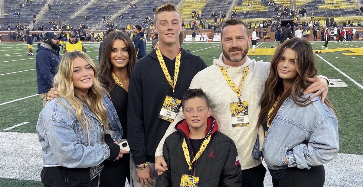 Rising 2025 TE Bear Tenney raves about his weekend visit to Michigan