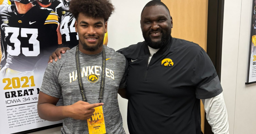DL Jaiden Davis highly considering Iowa in recruitment