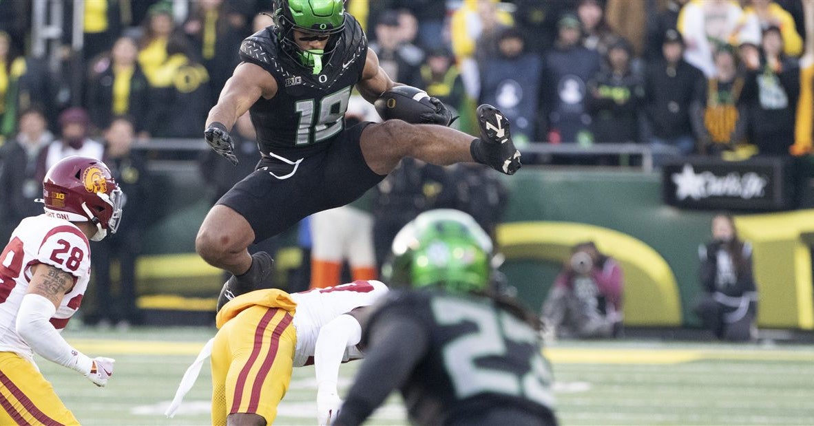 Kenyon Sadiq becomes Oregon's first-ever John Mackey Award finalist