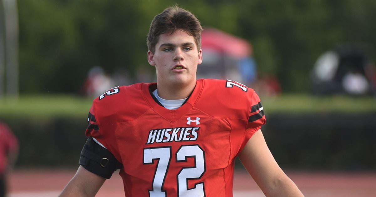 4-star OT Riley Quick continues to 'weigh his options'