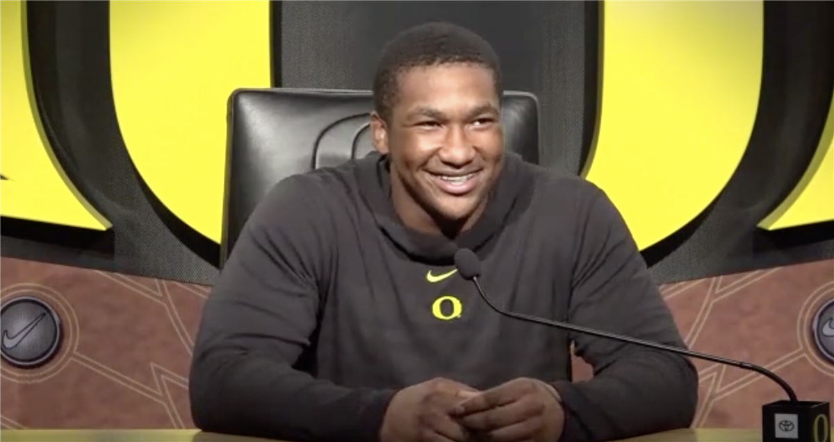 Watch: Oregon DL Brandon Dorlus talks during Ducks fall camp