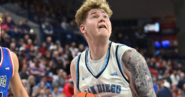 Rutgers lands commitment from transfer forward PJ Hayes