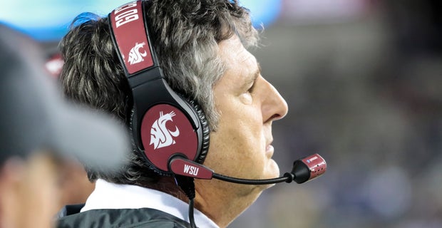Mike Leach's best-ever coaching job points to looming intrigue