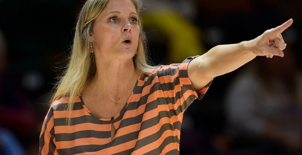 Kellie Harper to take reins at Missouri