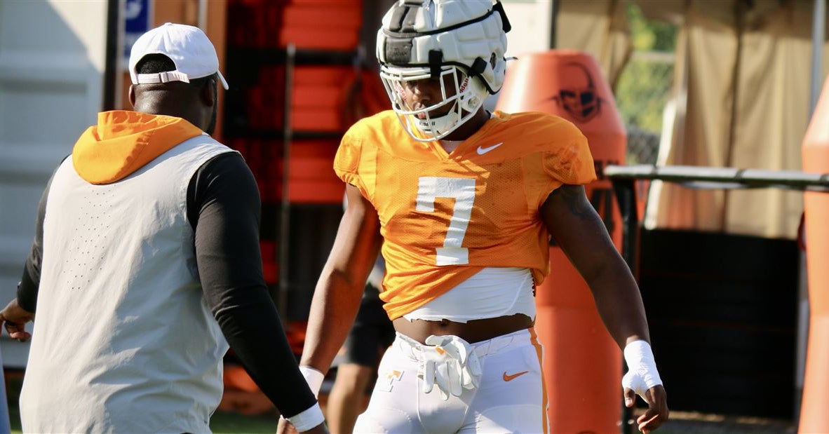 Banks: Vols freshman linebacker is 'going to play a ton for us'