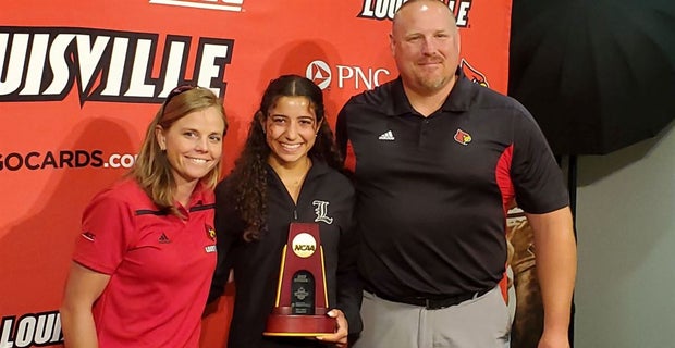Louisville's Gabi Leon experiences 'pure joy' winning pole vault ...