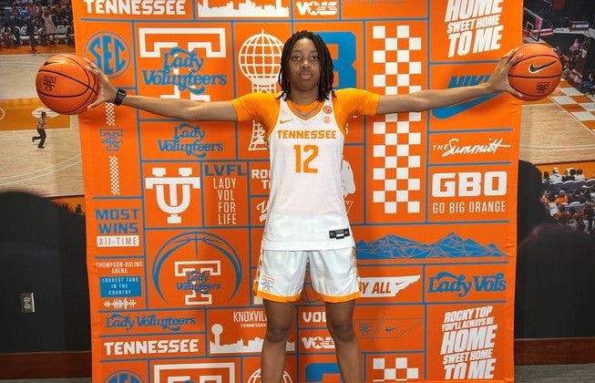 Tennessee basketball recruiting store