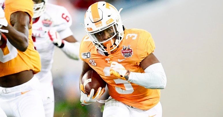 Vols' Eric Gray praises mother as biggest football inspiration