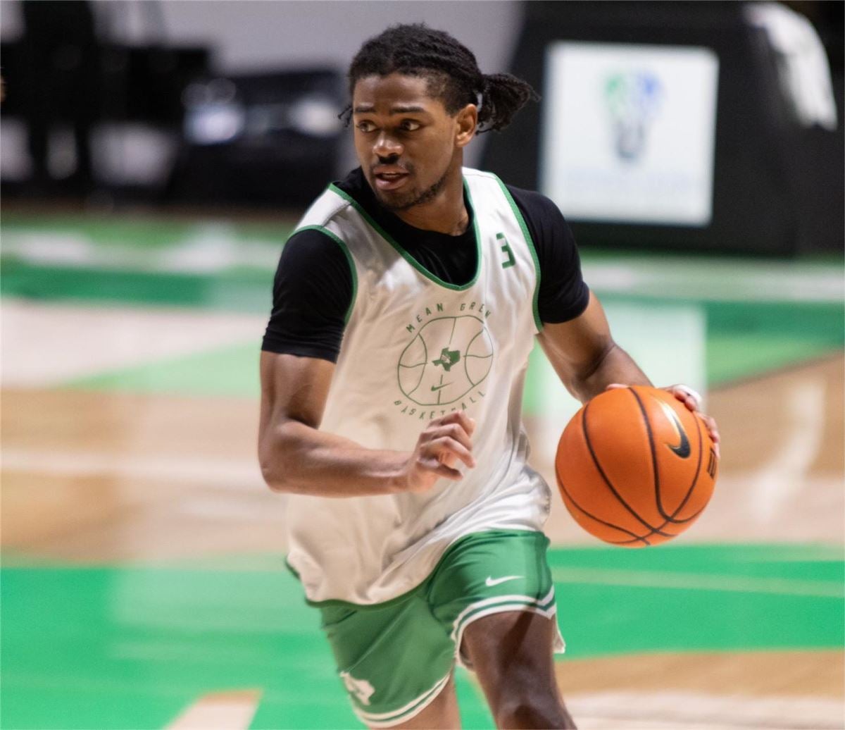 Hoops, academics and parenthood shape Jasper Floyd's senior year