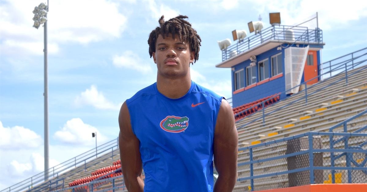 4-star WR Jayden Gibson names Top 8 schools
