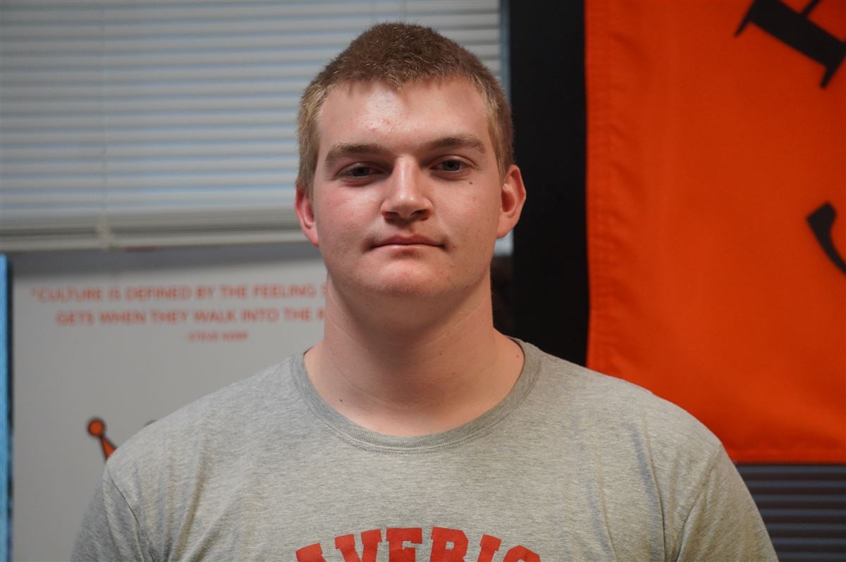 COMMIT: Iowa lands 2024 three-star offensive lineman Bodey McCaslin