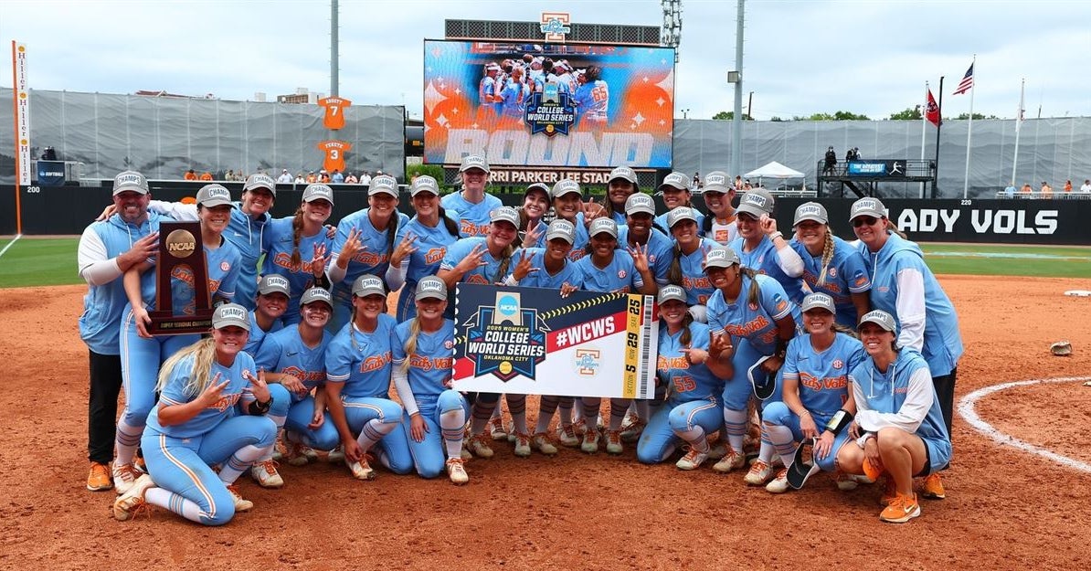 Lady Vols summon grit and Summitt Blue uniforms