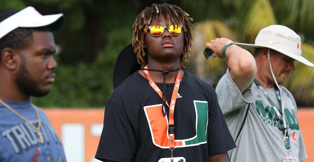 Four-Star Cali DE Johnson Tempted to Commit in Miami