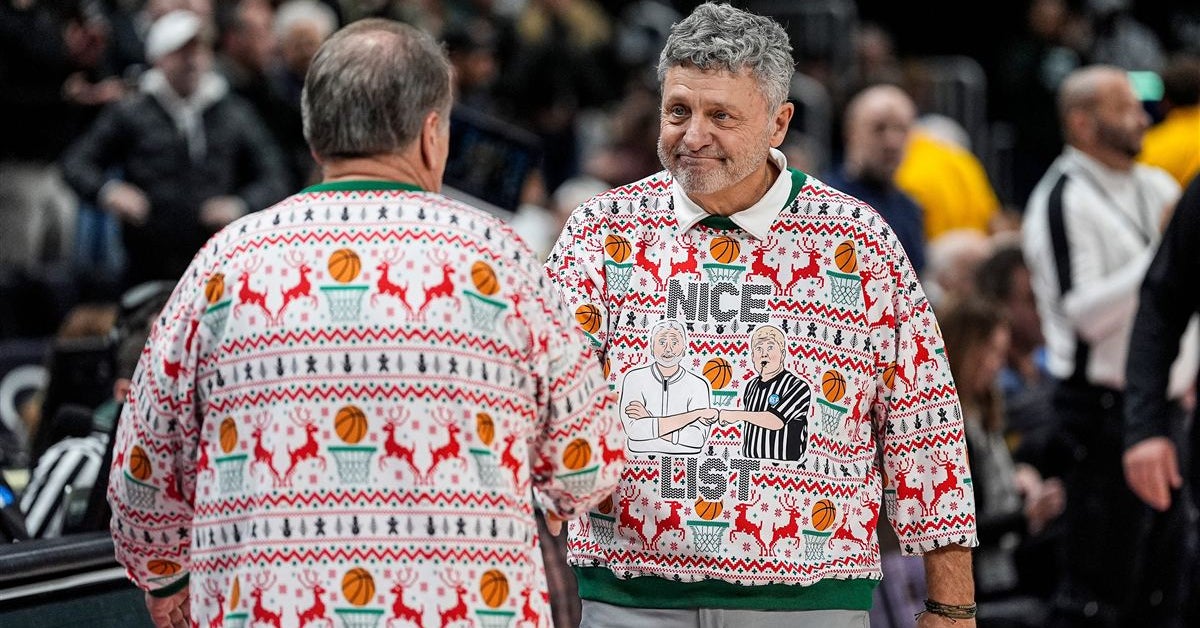 WATCH: Oakland coach Greg Kampe crashes Michigan State coach Tom Izzo's ...