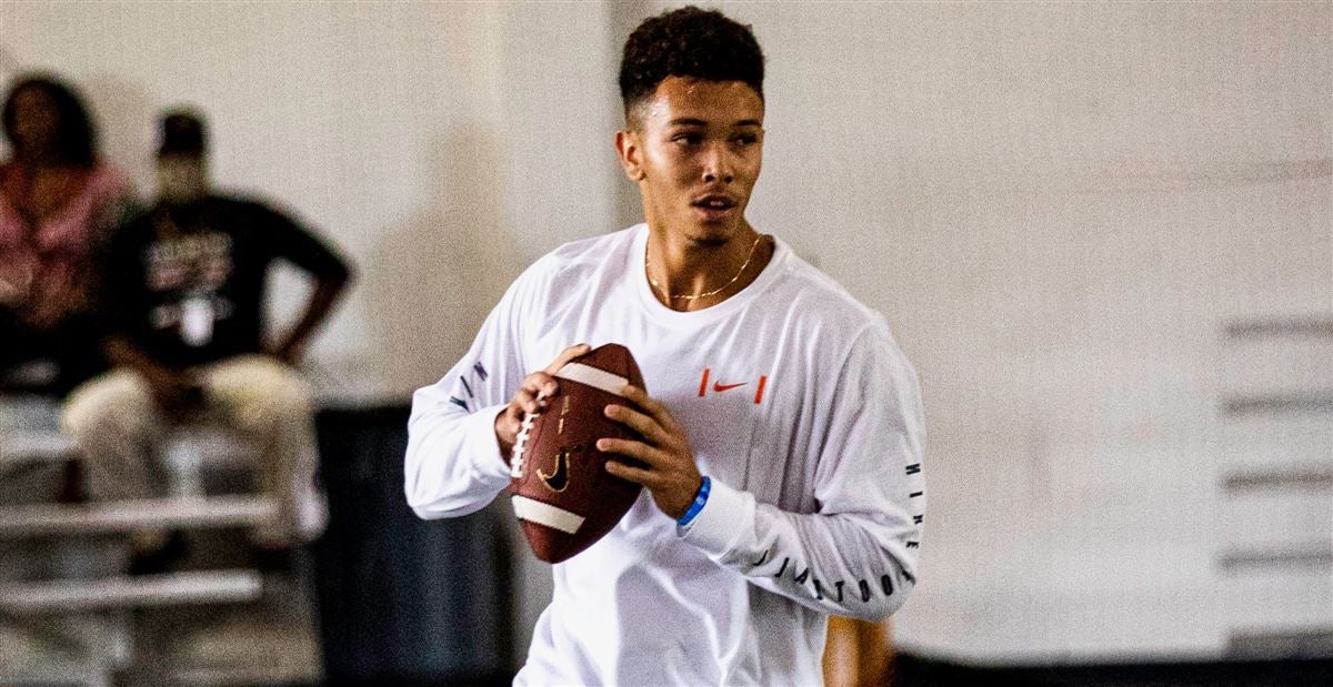 Watch: Oregon QB commit Ty Thompson has 450+ yard, 7 TD game