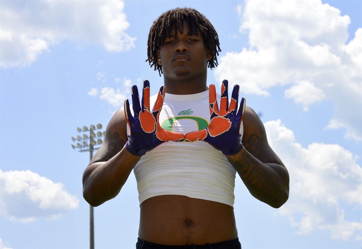 4-star LB Vonta Bentley commits to Clemson