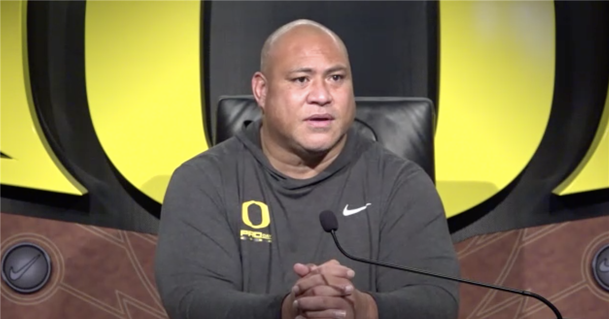Watch: Oregon DL coach Joe Salave'a details depth along the line