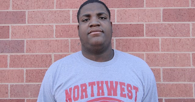 Oklahoma State Offers 2018 OT Darrell Simpson
