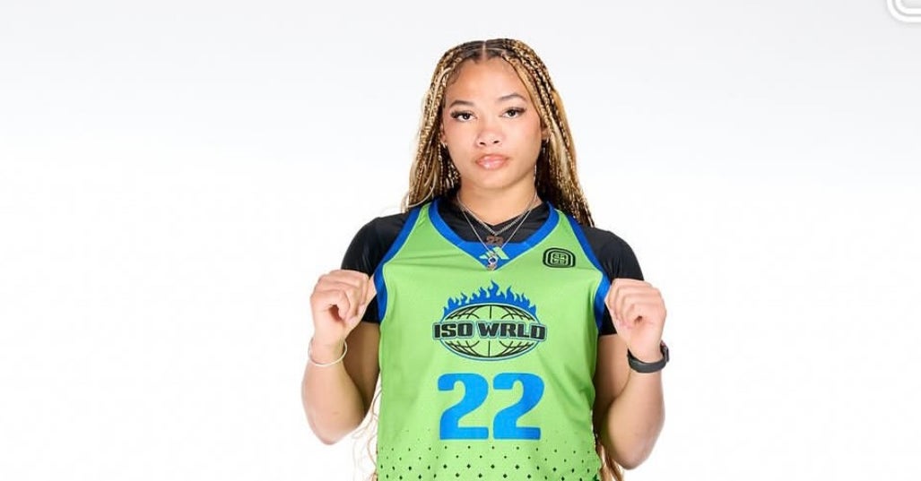 Five-star forward Bella Flemings locks in five official visits