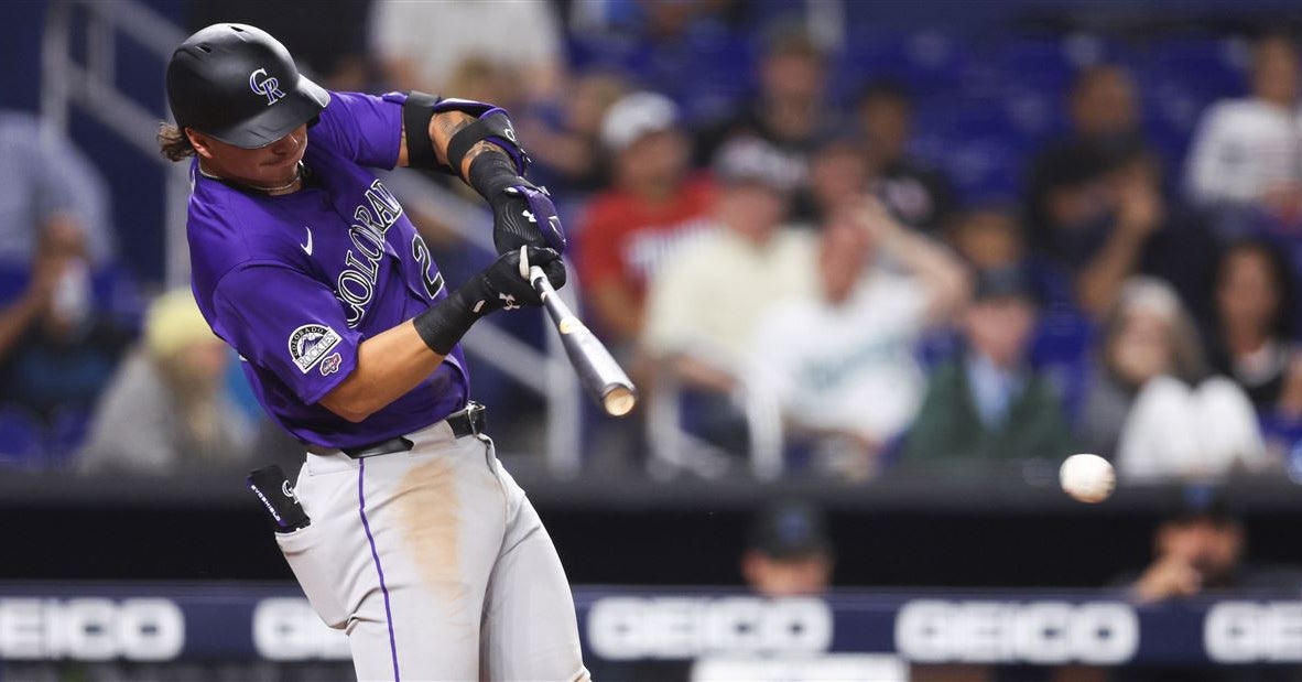 Former Tennessee star Beck collects two hits in MLB debut