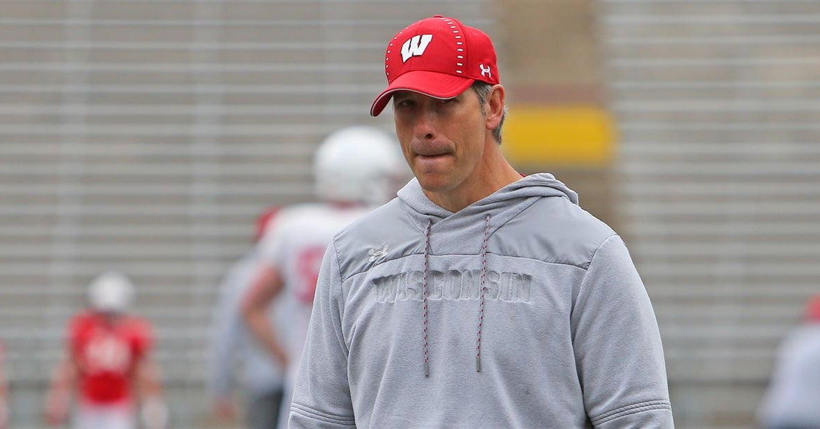 Reports: Bob Bostad to coach UW's offensive line again