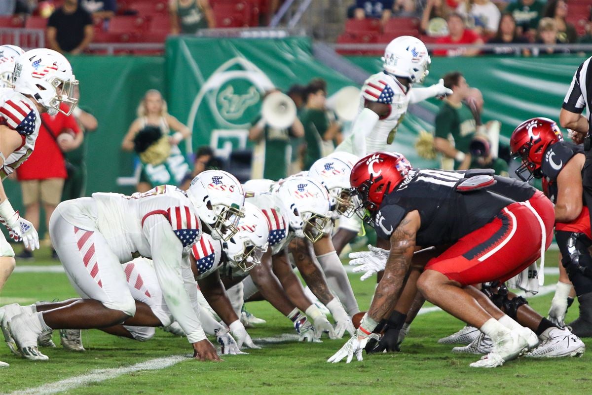 Live updates: No. 24 Cincinnati 28, USF 24; FINAL