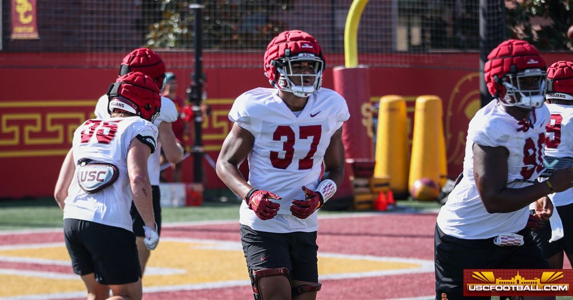 Lincoln Riley says Devan Thompkins' leap indicative of bright USC future