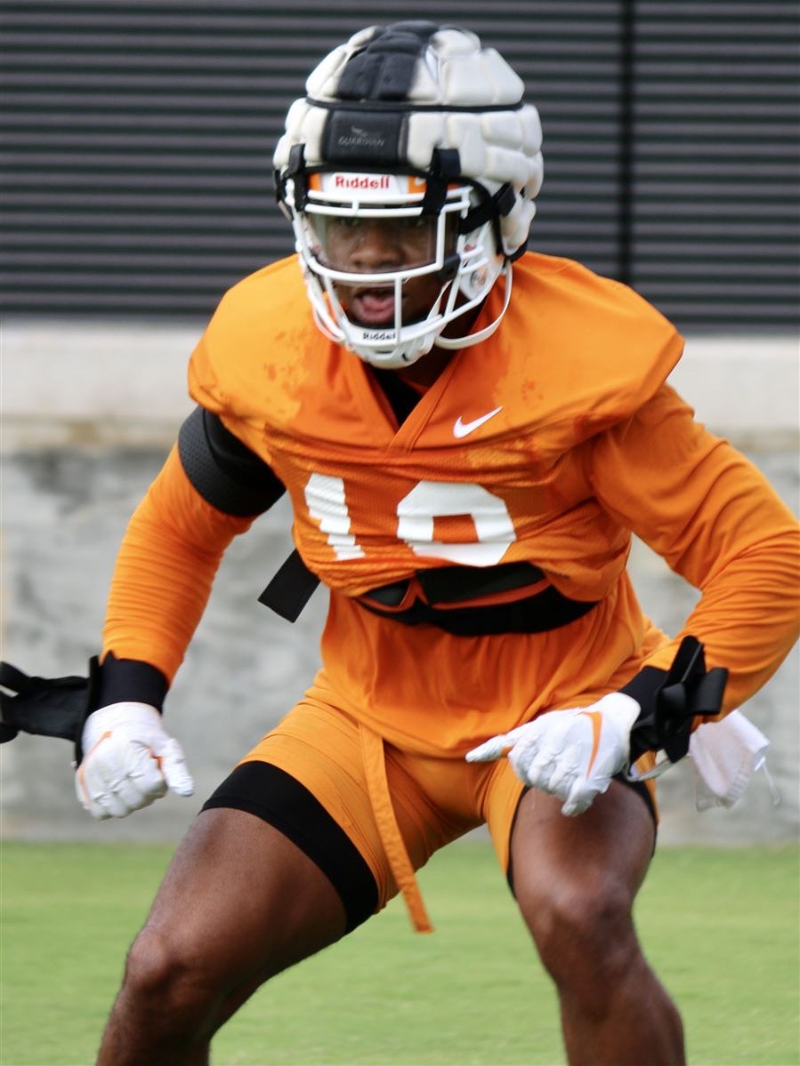 Juwan Mitchell wants to 'give back', become LB1 after swapping Texas ...