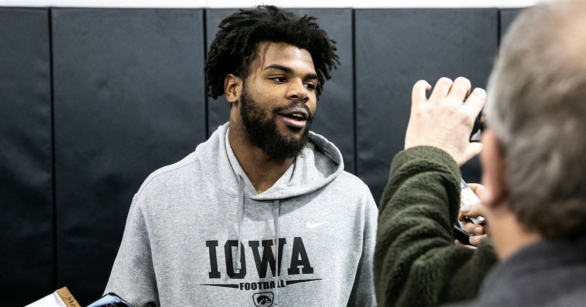 Iowa Football: Four Hawkeyes Garner Athlon Preseason All-America Honors