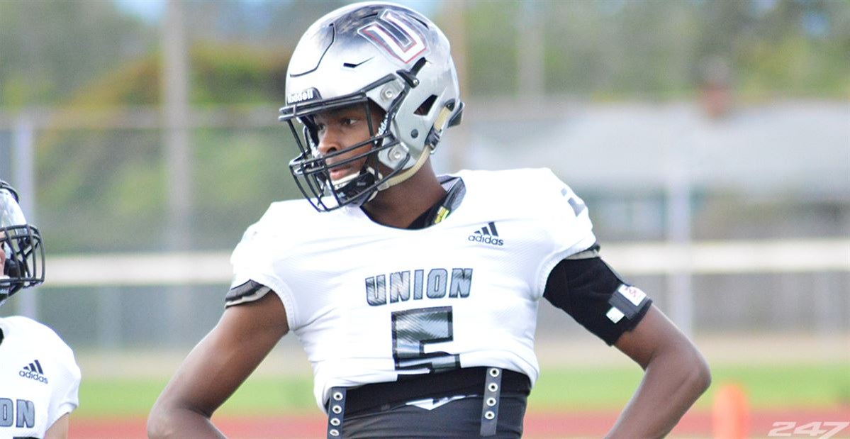 Top 100 WR Tobias Merriweather Discusses Notre Dame