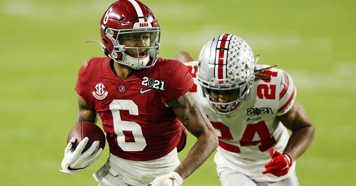 LOOK: Davante Adams praises DeVonta Smith's performance