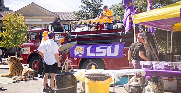 Video: Aerial view of LSU tailgating