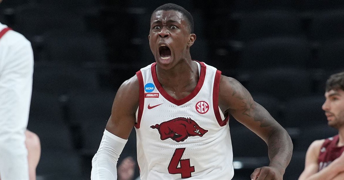 Davonte Davis lands another sponsorship deal
