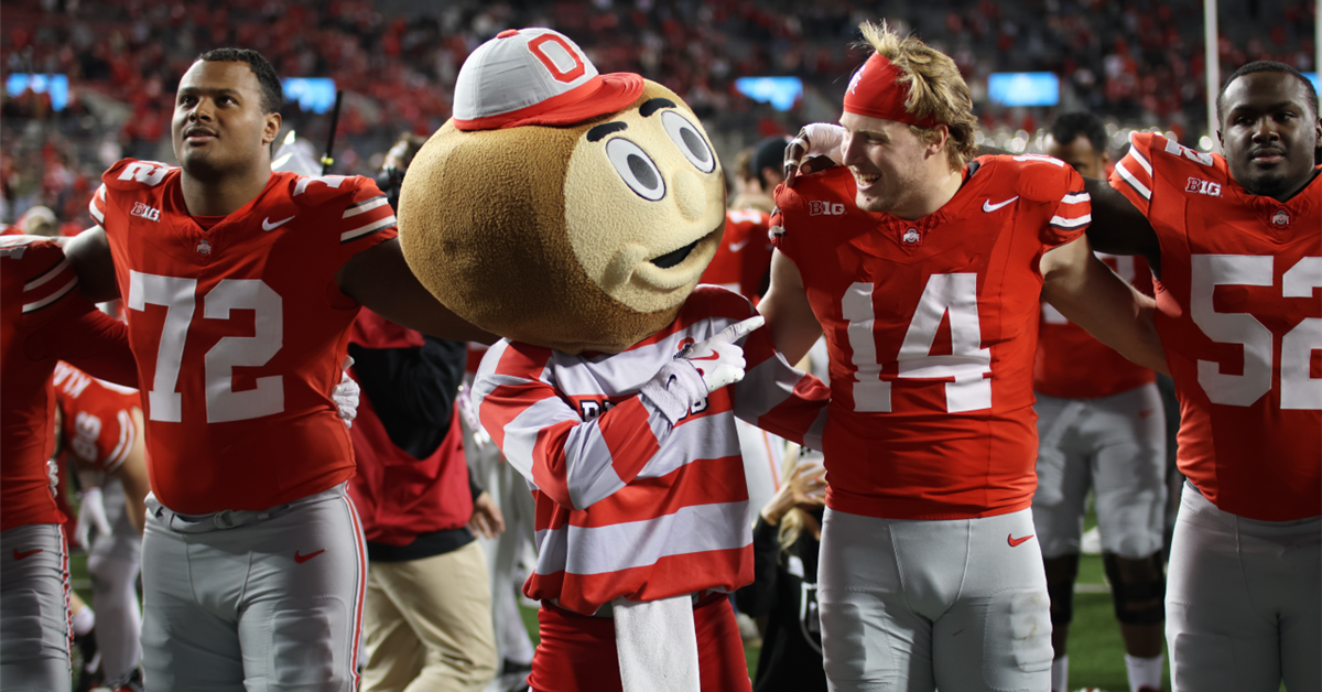 Ohio State celebrates 38-point win over UCLA with 'Carmen Ohio'