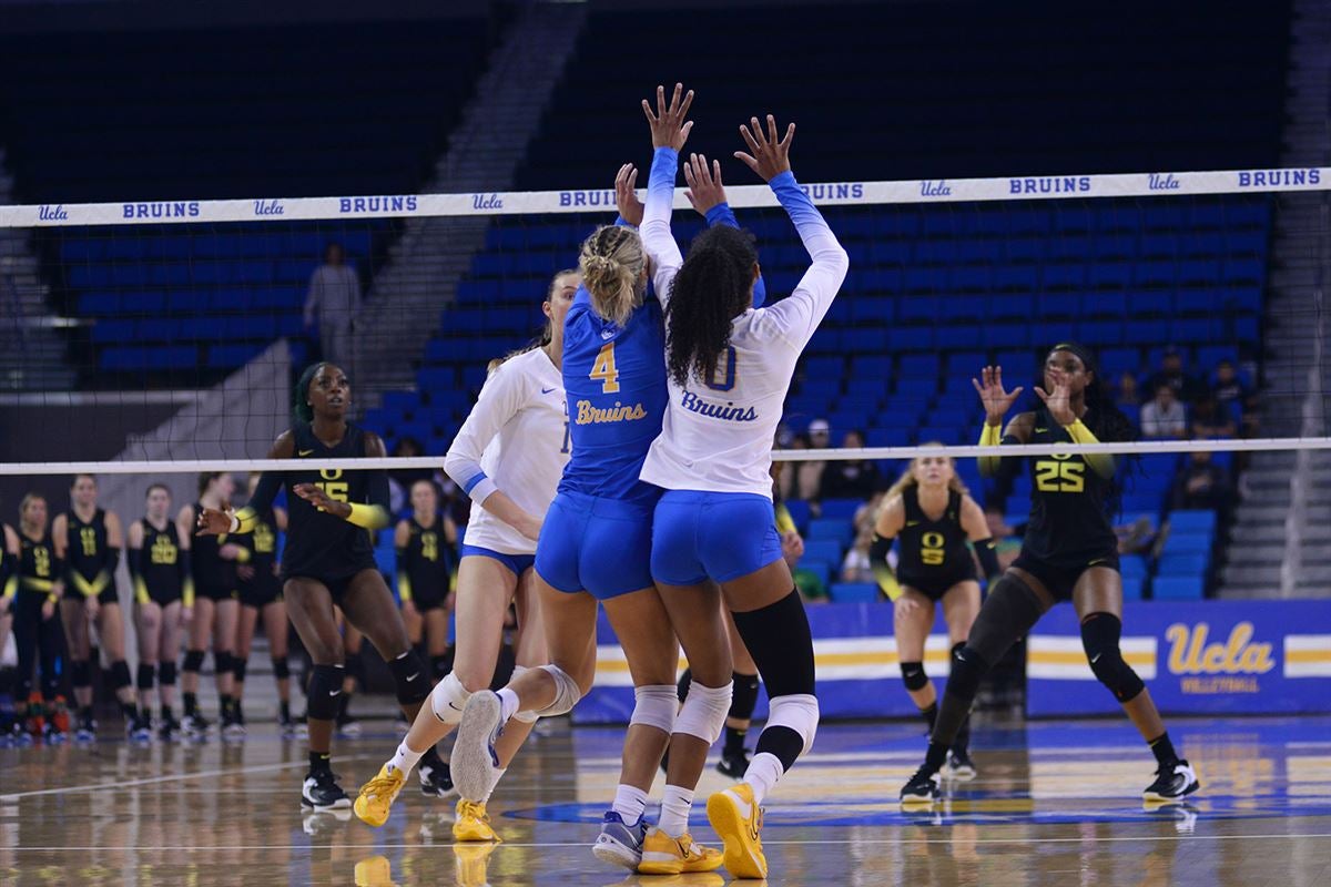 Photo Gallery - Women's Volleyball drops heartbreaker to #17 Oregon in ...