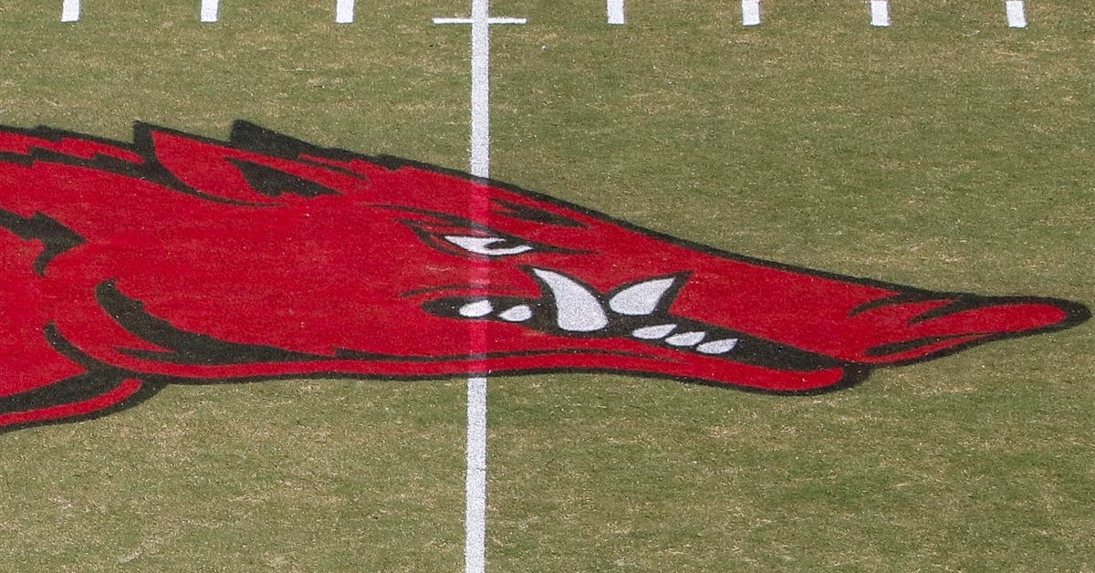 Arkansas tabs Florida Gators analyst Deron Wilson as secondary coach ...