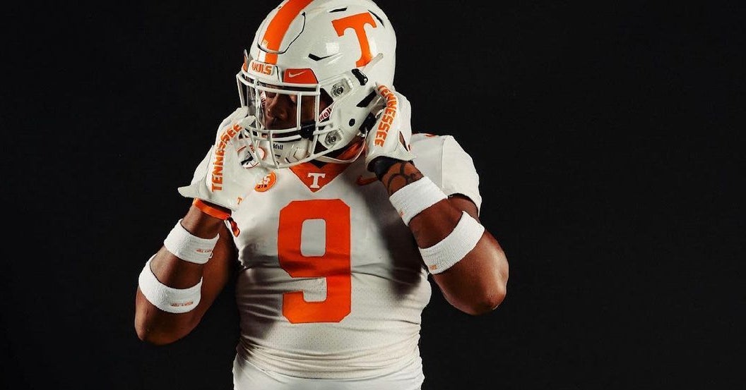 In-state four-star d-lineman signs with Tennessee football